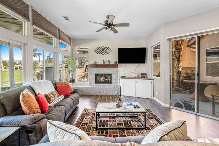 Lavish Desert Retreat - Pool/spa - 2mi Coachella - Indio, CA