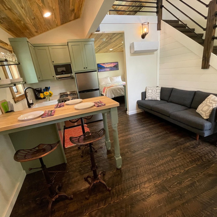 Custom Cabin With Fire Table /Minutes To Downtown - Wyoming