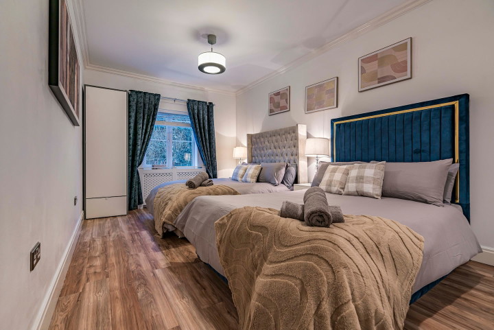 Luxury Blackley Flat, Sleeps 6, Fast Wifi - Bury