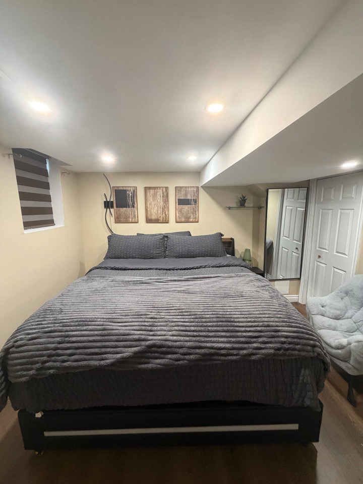 Modern1br Space | Full Bathroom & Living Room Priv - Brampton