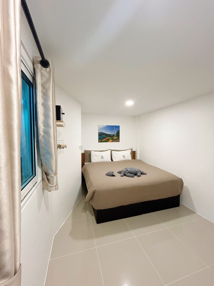 Sj Beach House Patong Standard With King Size Bed - Patong Beach