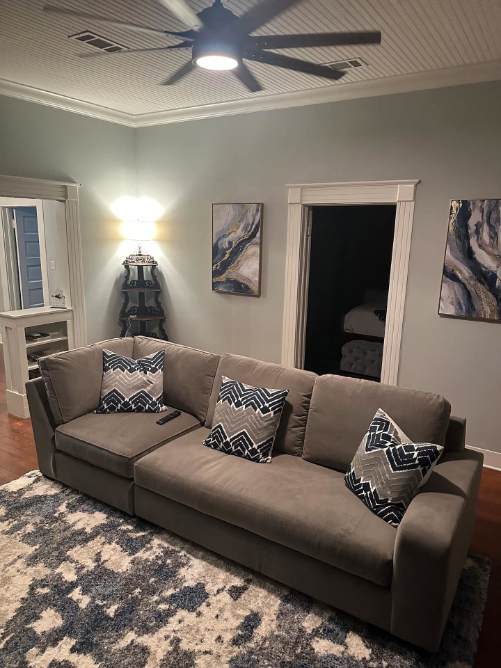 Main Street Cottage - Alexandria, LA