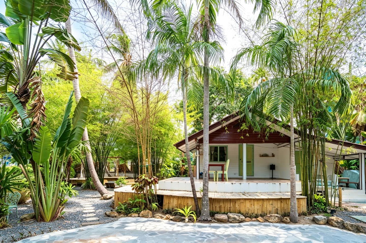 Meow-sadee Pond Retreat - Ko Pha Ngan