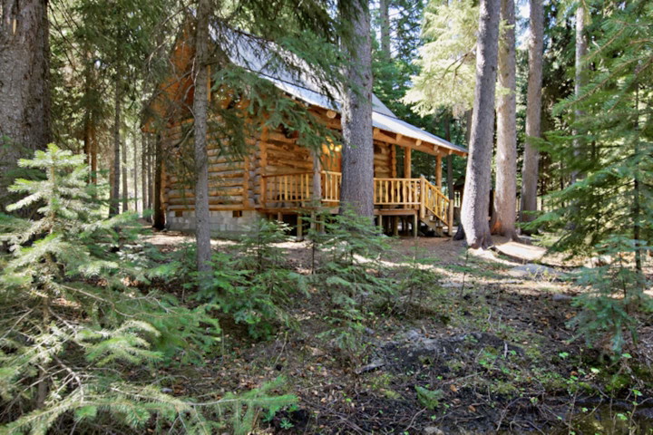 Log Cabin On Tumalo Creek - Oregon