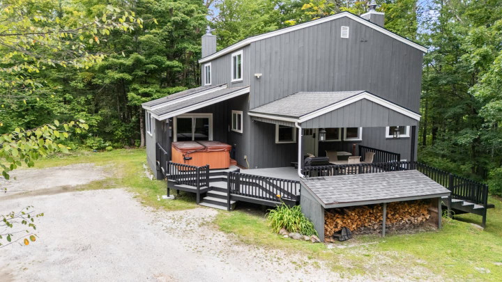 Sweet Suite! Modern, Pool, 2rm, 2ba, Ski Resort 532 - Killington, VT