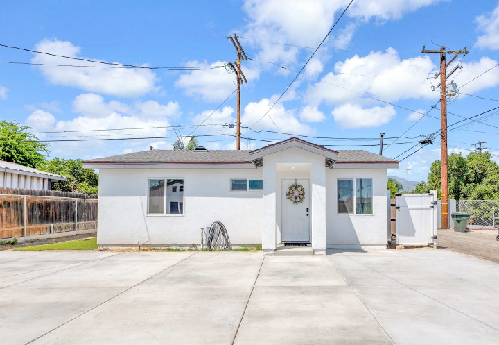 Charming 2br/2ba Near Airport & Convention Center - Rancho Cucamonga, CA
