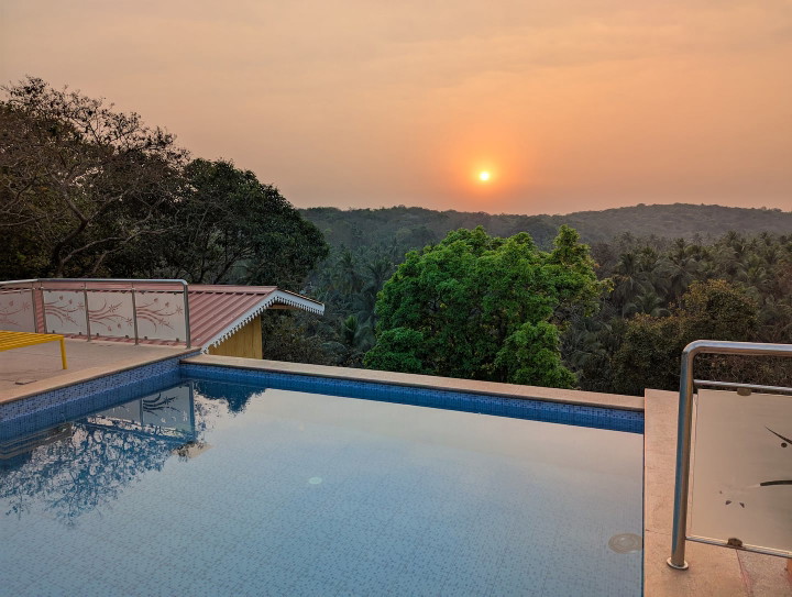 Cottage Climatisé Avec Piscine à Débordement - Goa