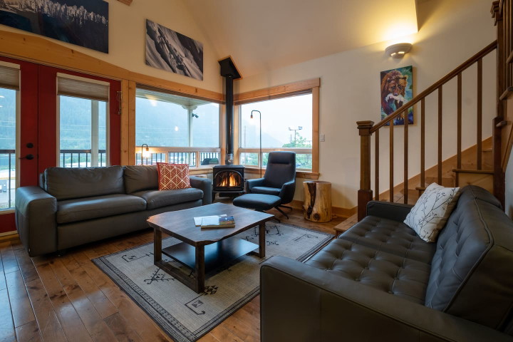 Downtown 2-bed Home With Free Parking On Premises - Nelson