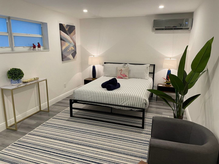 Newly Refurbished Apartment With Private Garden - Davie, FL
