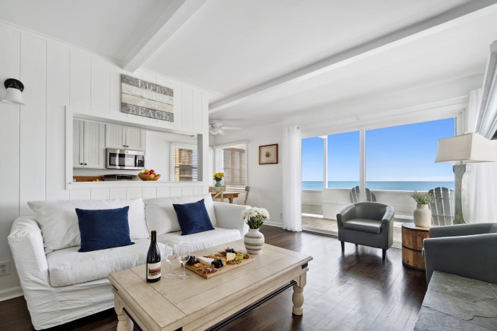 Malibu, Carbon Beach - Oceanfront Suite Two - Malibu, CA