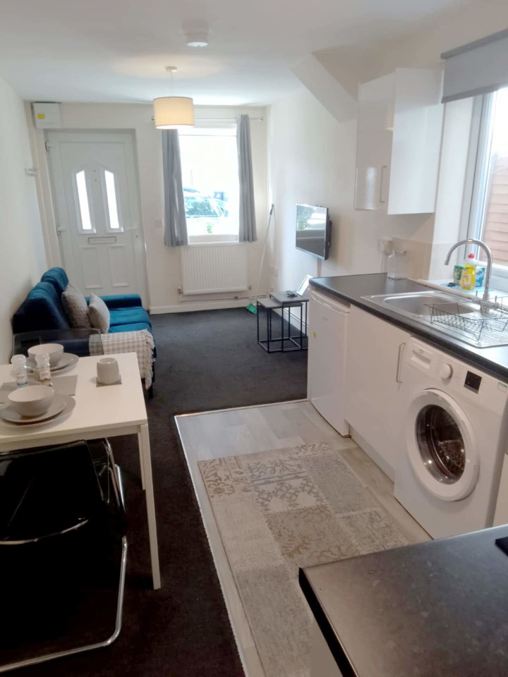 Clacton Accessible Flat W/ Wet Room Near Beach - Clacton-on-Sea