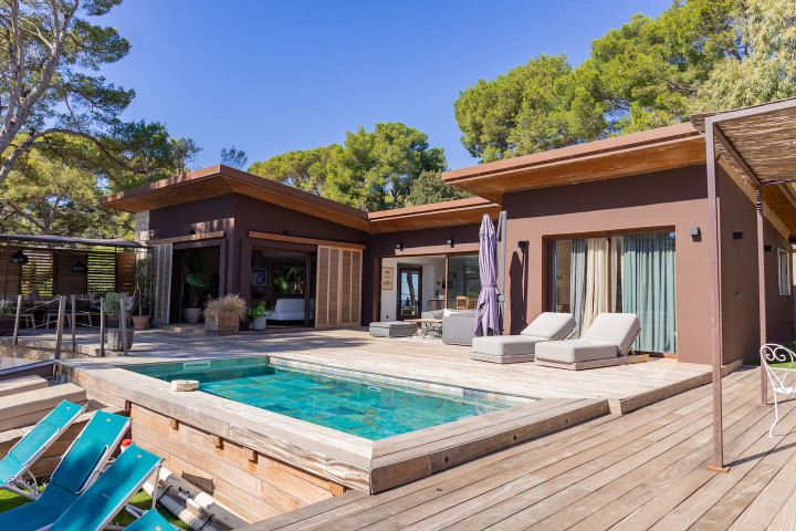 Estiva | Villa Bord De Mer Avec Piscine - Toulon