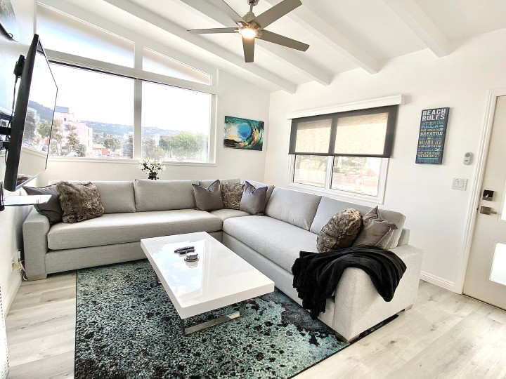 Stunning Beach Pad In Heart Of Town - 2blks To Beach - Manhattan Beach, CA