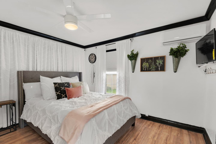 Burks Bungalow, A Quiet Hidden Place.... - Pensacola, FL