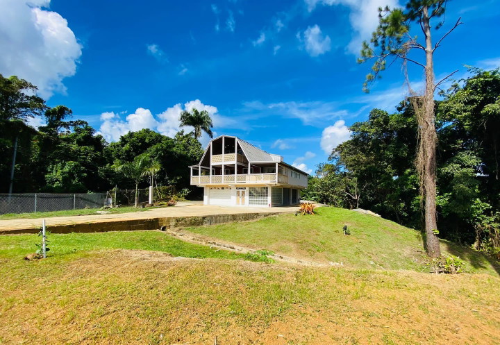 Pvt Grand Chalet- For Puerto Rican Celebrations - Puerto Rico