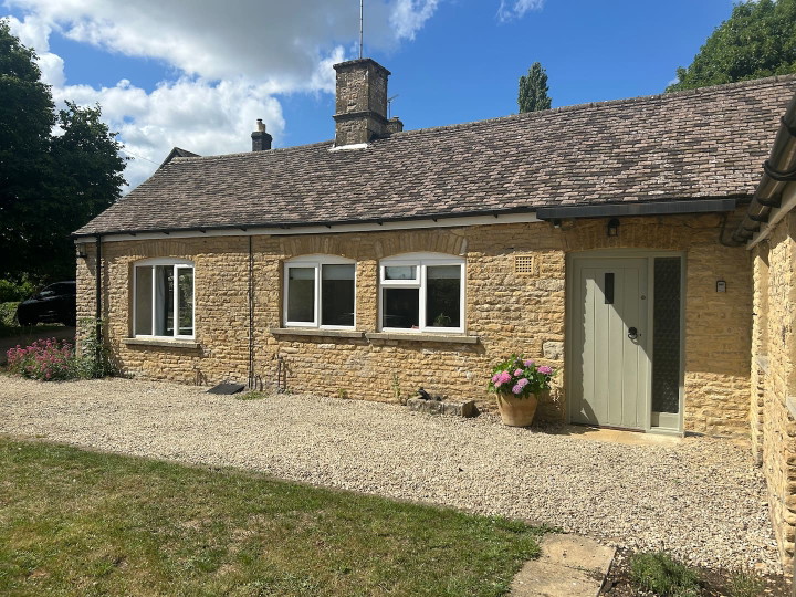 Cotswold Cottage - Moreton-in-Marsh