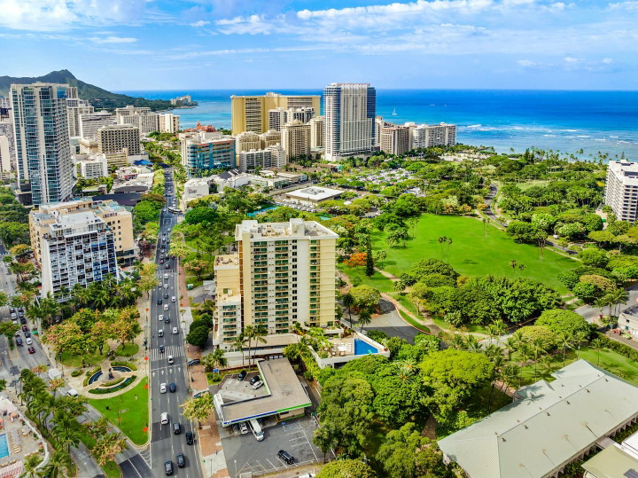 Luana Waikiki Hotel & Suites - Honolulu, HI