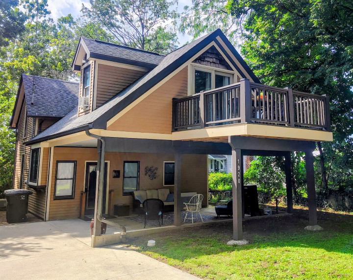 Private Suite On Wooded Lot Great Central Location - Fort Wayne, IN