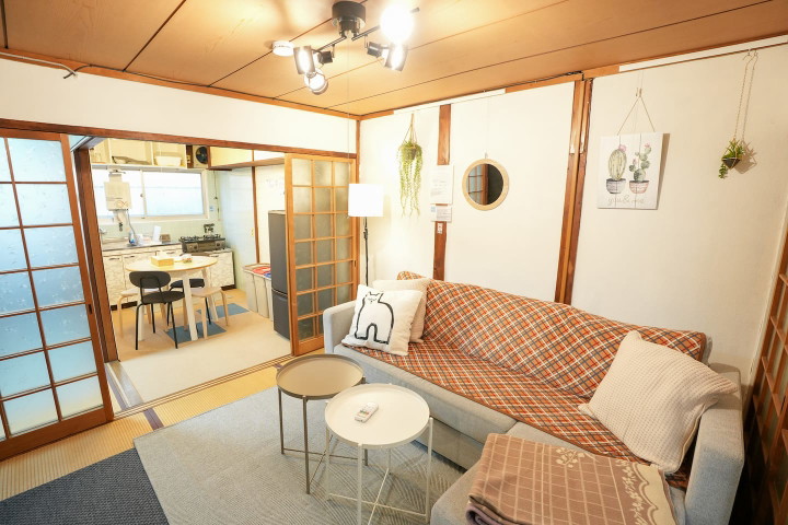 Entire House | Convenient Location For Sightseeing In Osaka | 4-minute Walk From Matsuyamachi Station And 2 Minutes From Shinsaibashi Station | Wifi - Osaka
