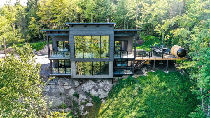 Luxurious Modern Mansion - Private Jacuzzi & Sauna - Mont-Tremblant