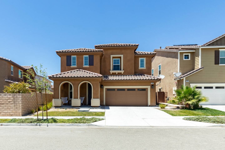 Luxury Home W/ Community Pool & Spa - Santa Clarita, CA