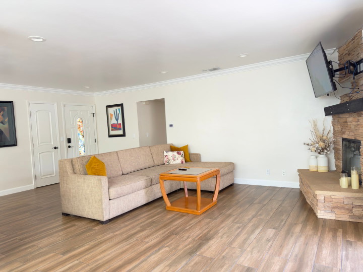 Cozy Home In Garden Grove For 30+ Days - Cypress, CA