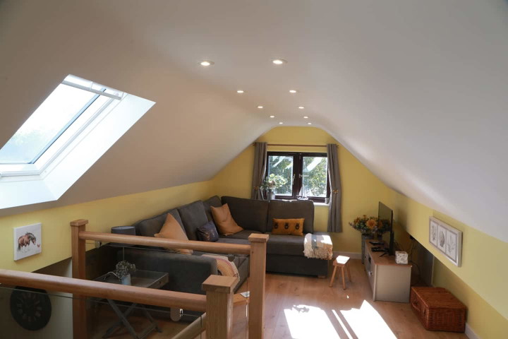 Pretty 2 Bed New Barn Conversion In Rural Setting - Weston-super-Mare