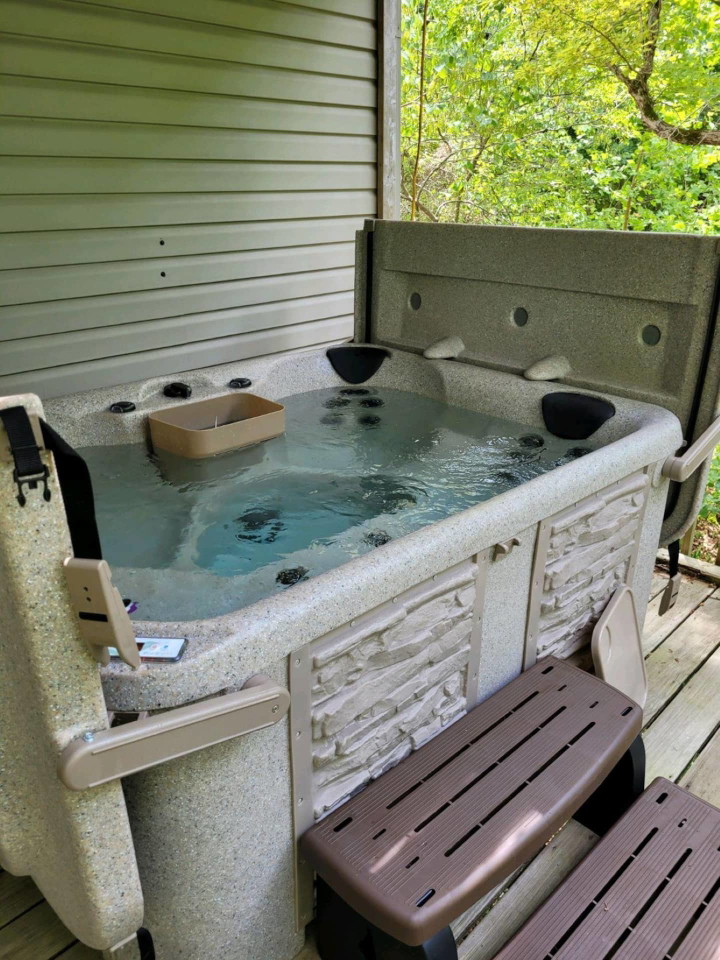 Walking Distance To The Marina With Hot Tub - Arkansas