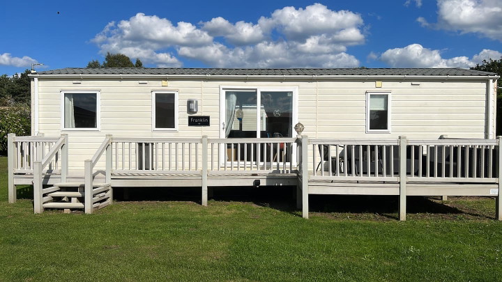 Burgh Castle 3-bed Haven: Near Norfolk Broads - Great Yarmouth