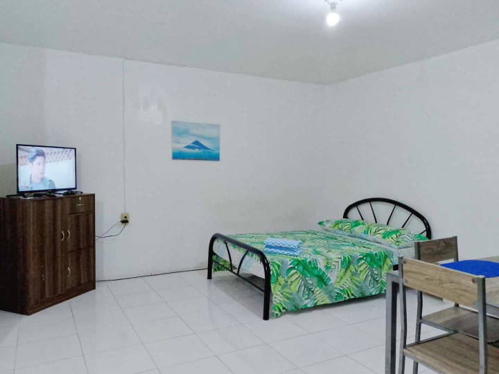 Js3 Room 8 Overlooking The Volcano - Legazpi City