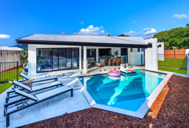 @Solstays Luxury: Pool, Gym, Games Room & Suv Hire - Cairns