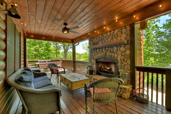 Casa Rustica | Hot Tub + Game Room + Dog Friendly - Blue Ridge, GA