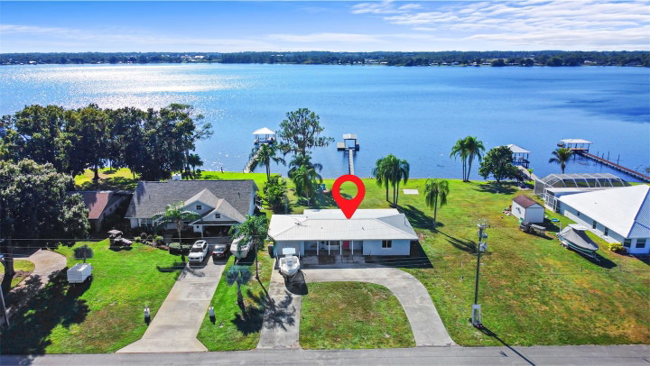 The Dolphin House On Lake Sebring - Sebring, FL