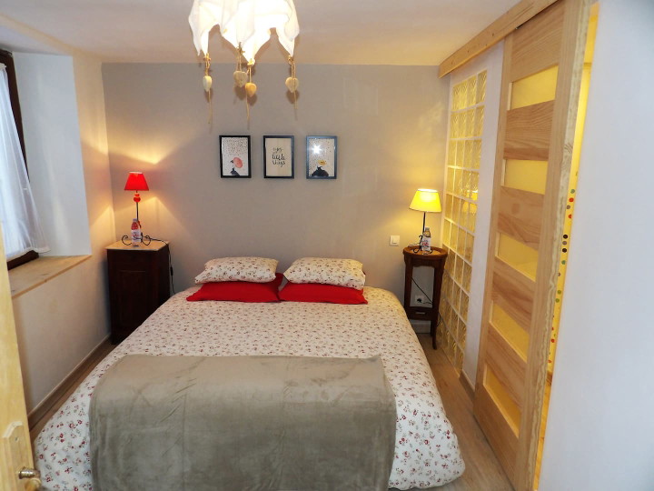 Chambre En Suite Dans Maison De Village - Bernex