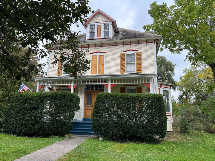 Spacious Middlebury House In Town Super Walkable - Middlebury, VT