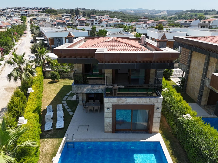 Kuşadası1,kayıtlı, ÖZel Havuzlu,müstakil,4+1 Villa - Davutlar