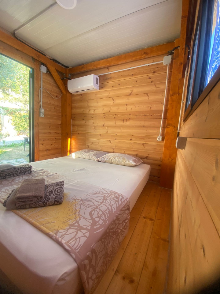 Meti Guest House Wooden Room - Albania