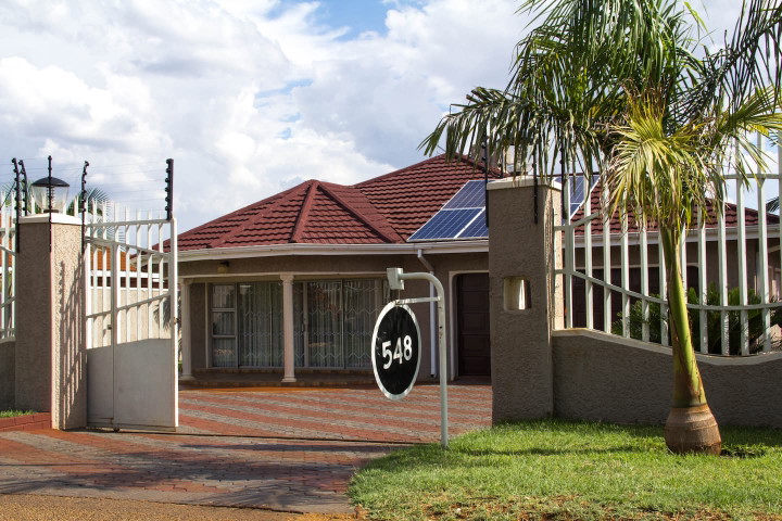 Cozy Home In Westgate With Solar Backup - Zimbabwe