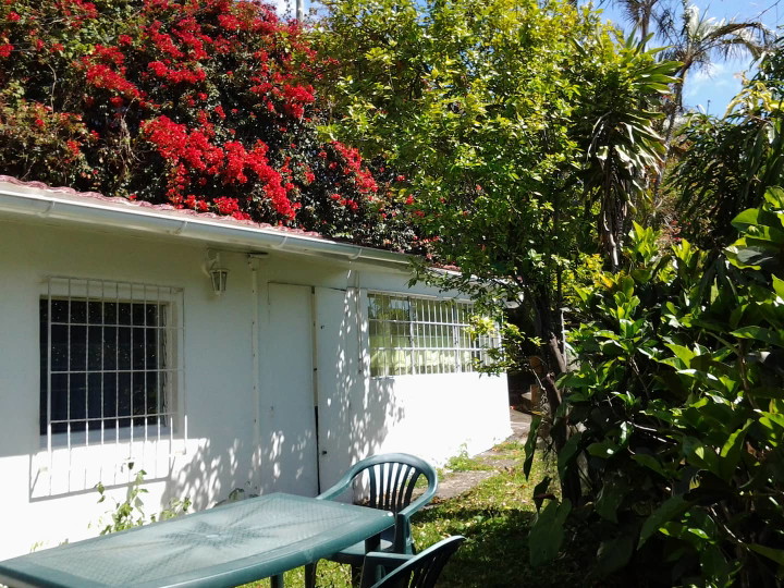 Petite Maison 45 M2 Dans Mini Jardin - Saint-Denis, La Réunion