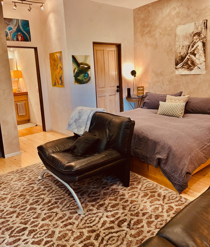 Zen Oak Retreat, Serene, Artistic Pvt. Parking/ac - Calabasas, CA