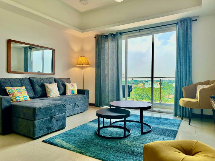 Modern 2 Br Flat With Rooftop Pool - Colombo