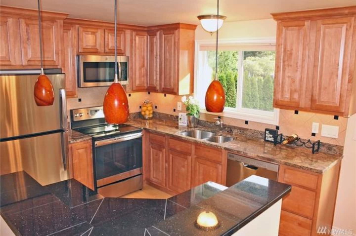 Spacious Master Room In The Wood - Redmond, WA