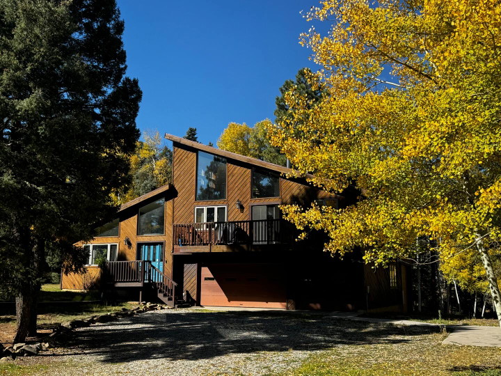 Spacious Retreat W/ Fire Pit - Near Ski & Golf - Angel Fire, NM