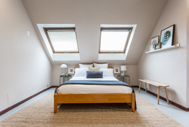 Skylights, King Bed, 2 Bedrooms - Chicago, IL