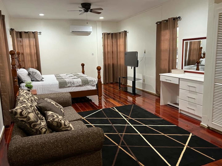 Welcoming, Spacious 4 Bedroom Home Away From Home - Guyana