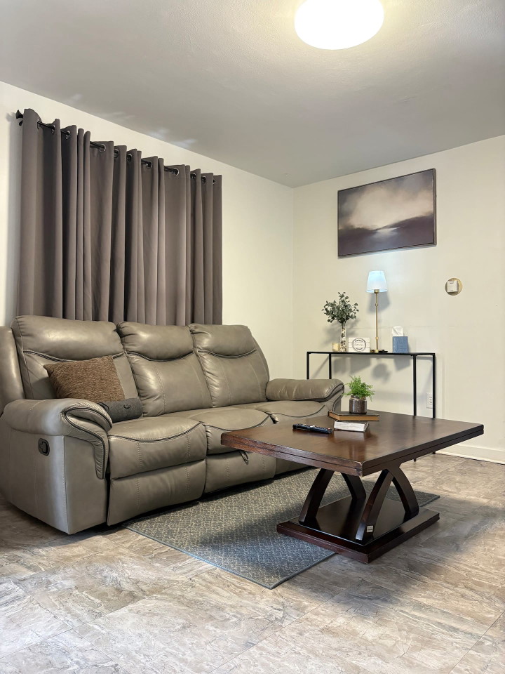 Near Upstate Hospital, Su, Downtown & State Fair - Syracuse, NY