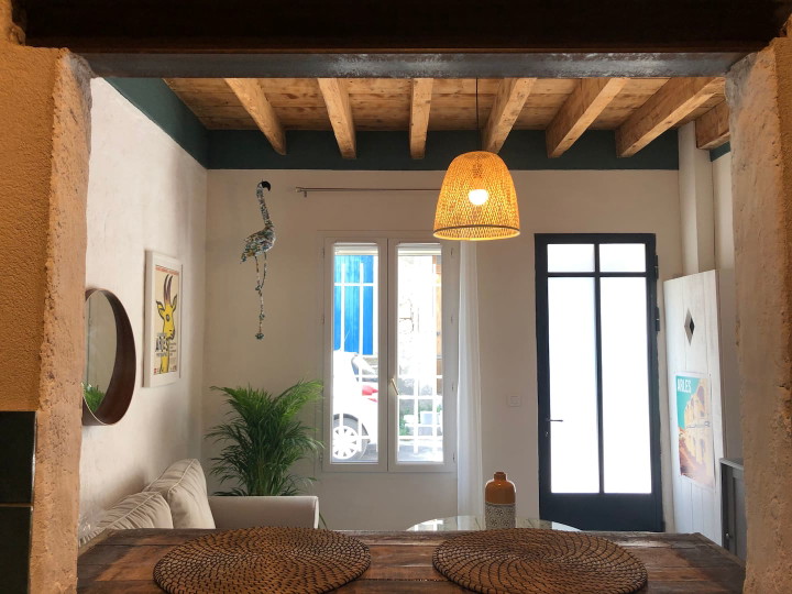 Maison Arlésienne Climatisée, Rue Avec Parking - Arles