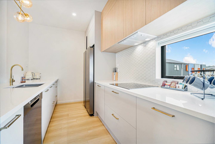 Spacious Parkview 3 Bdrm Unit With Garage_unit 43 - Auckland
