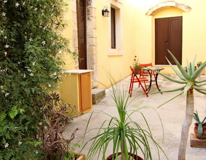 Alice House - Noto