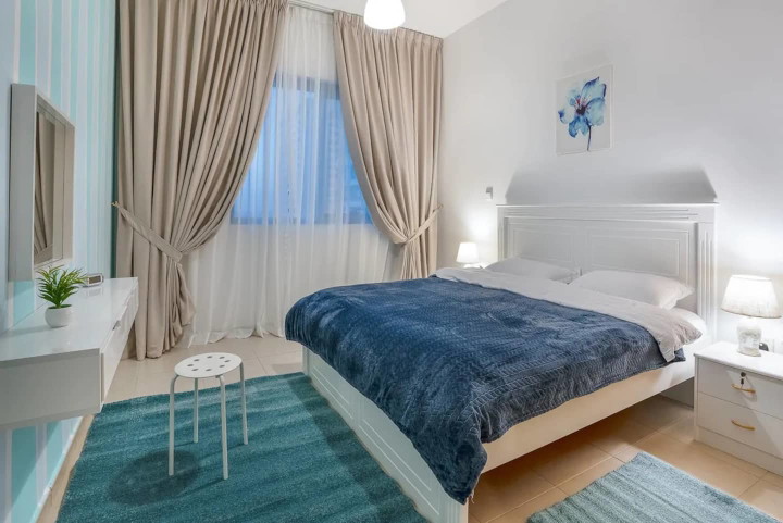 Huge 2 Bedroom Apartment Beach Front (City View) - Abu Dhabi